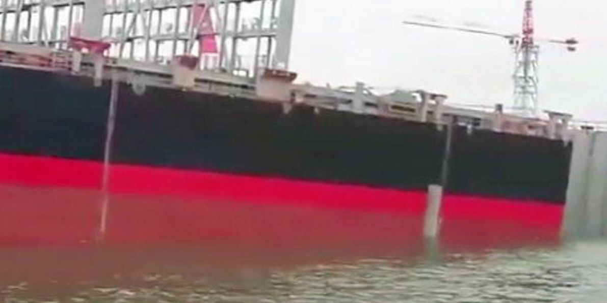 Yang Ming newbuilding partially submerged at CSBC in Taiwan | TradeWinds