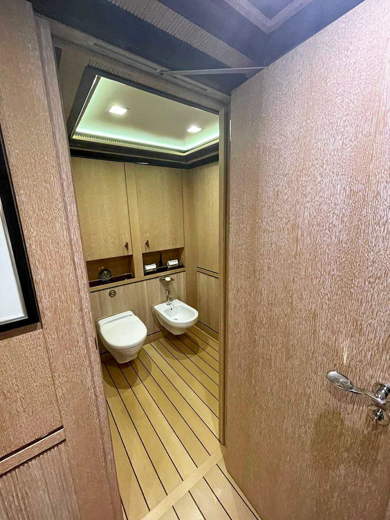 Howe Robinson provides rare glimpse into luxury world of Russian ...