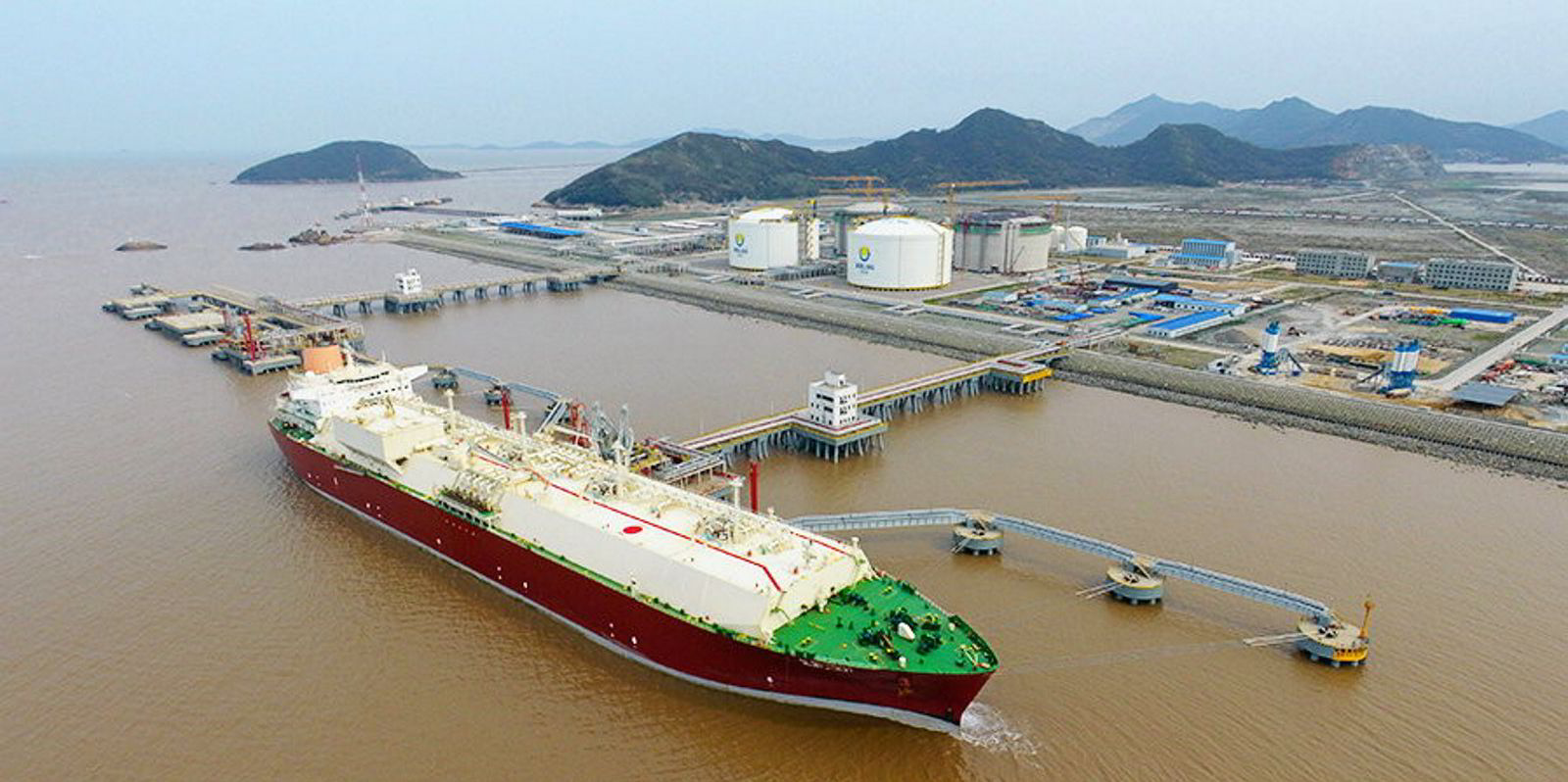 China LNG imports surge as icy temperatures set in | Upstream Online