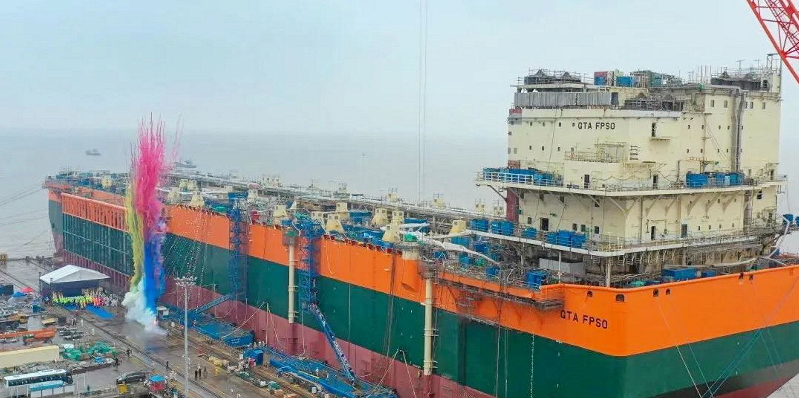 Floater hull for giant BP project off West Africa hits the water ...