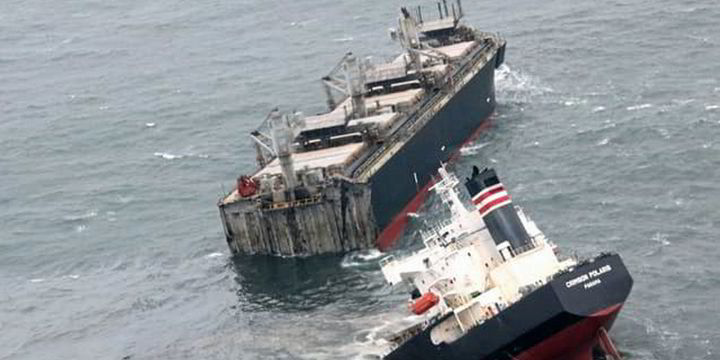 Weather hits efforts to contain Japanese bulker oil spill | TradeWinds