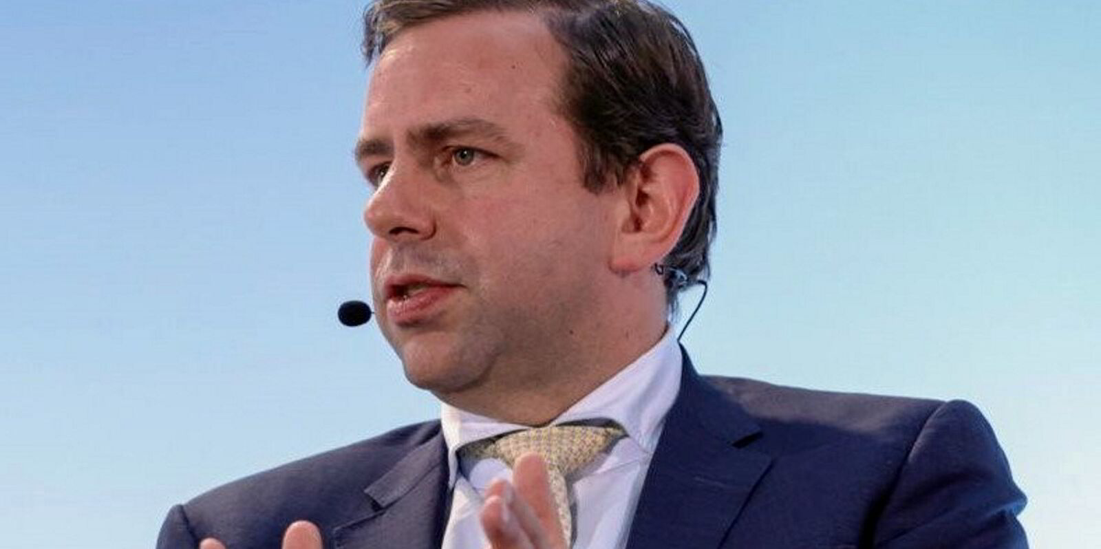 Shell hooks up with YPF on FLNG project for Argentina | TradeWinds