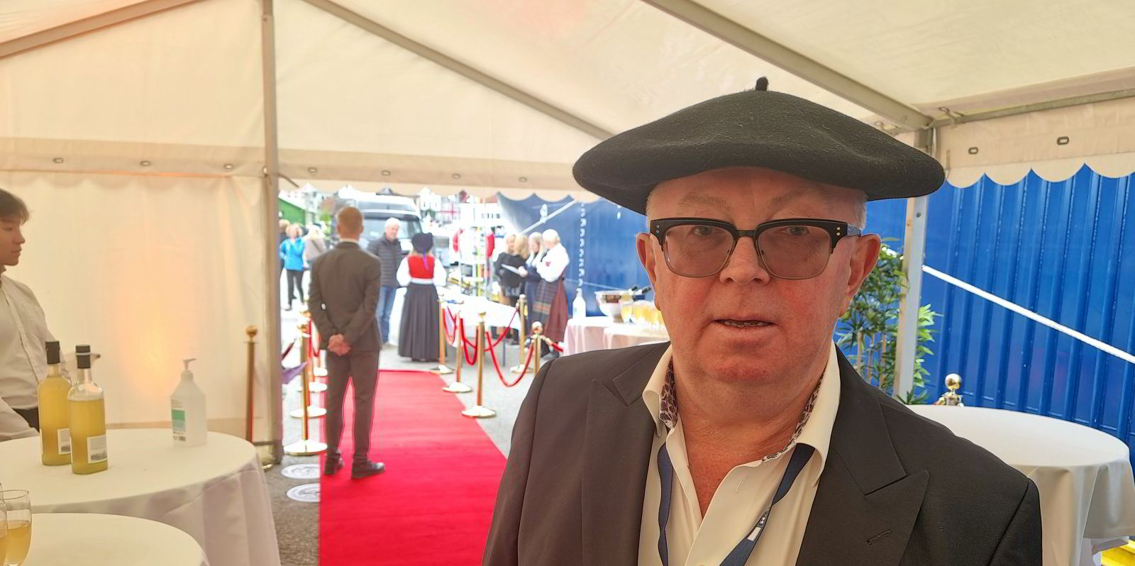 «Kristoffer Tronds» døpt på Bryggen: – Vi må ha litt fest og moro. Det ...