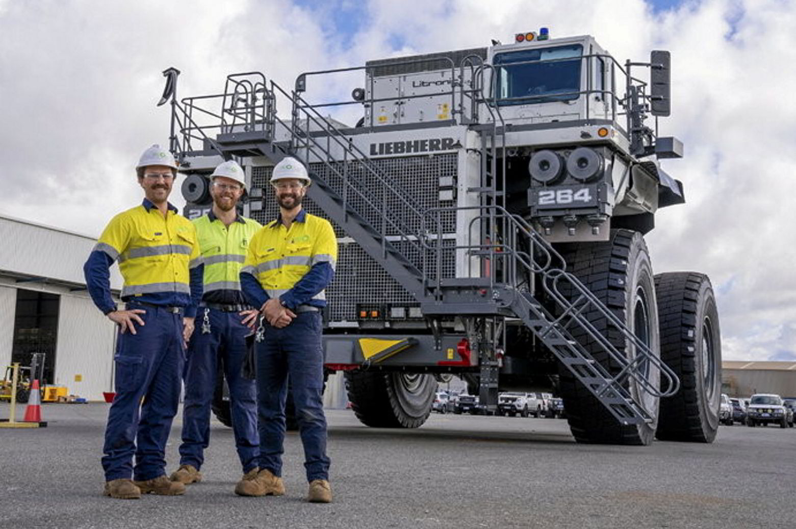 Fortescue continues testing hydrogen fuel cell mining trucks, despite ...