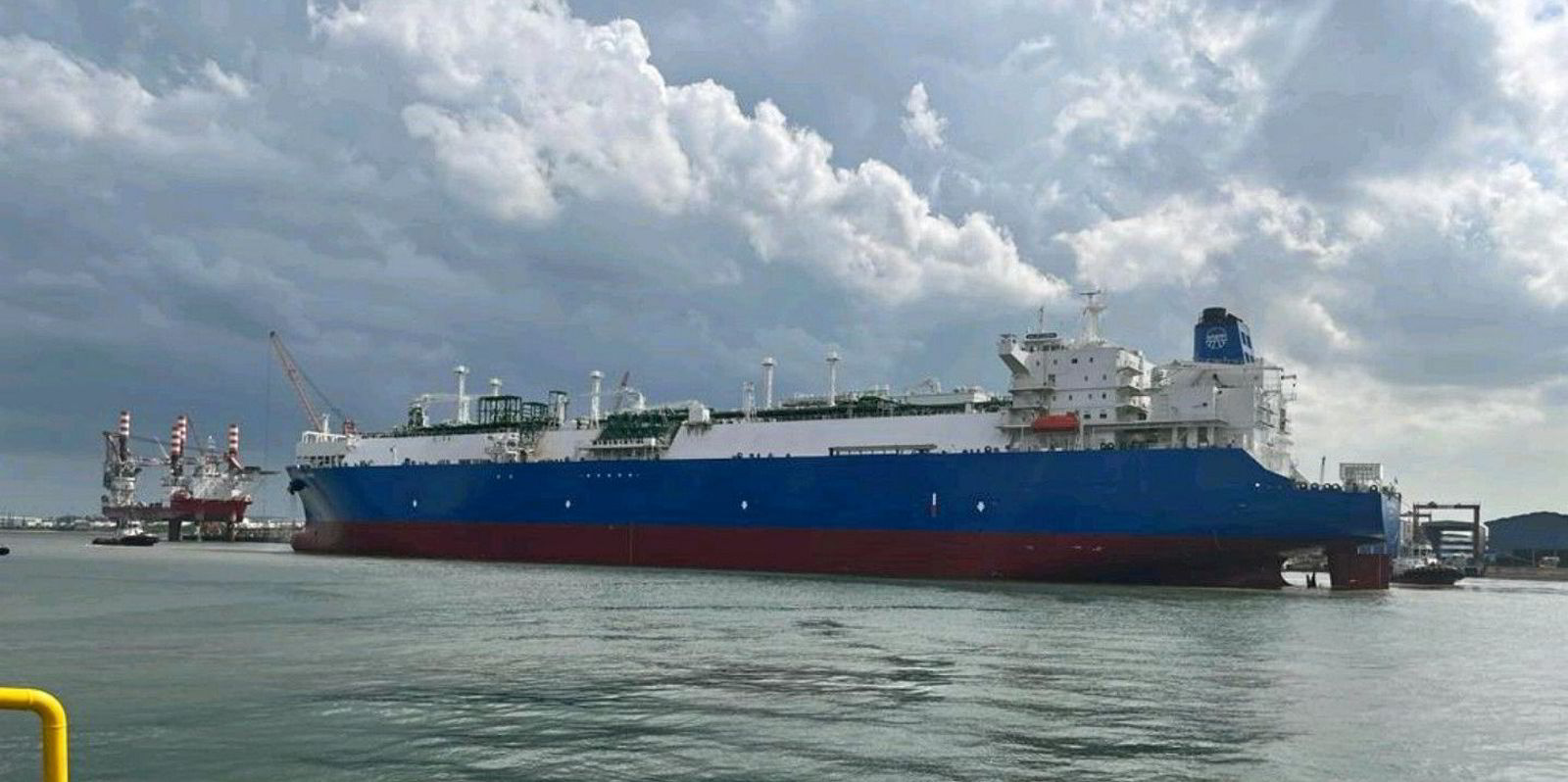 Two FSRUs readied for deployment to new Mediterranean sites | TradeWinds