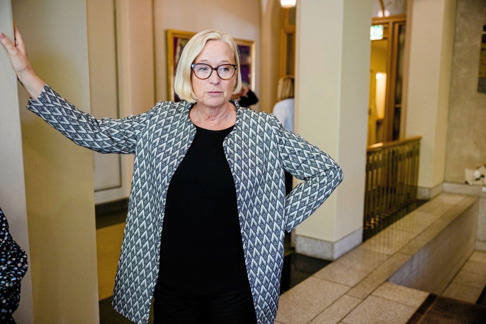 Rundt 200 politikere og byråkrater hadde tilgang til innsideinfo om ...