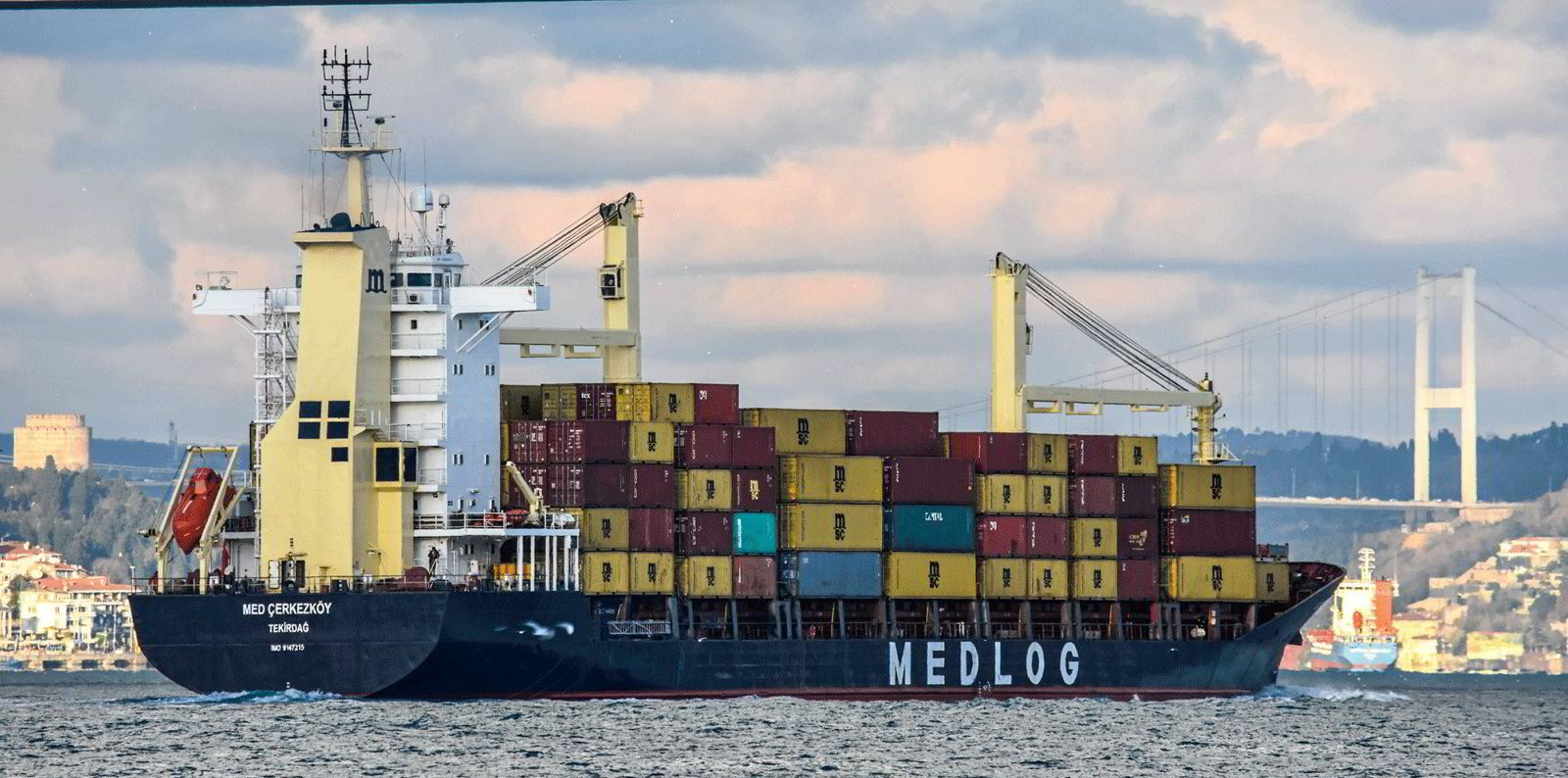 Coast guard swings into action as MSC container ship grounds in Greece ...