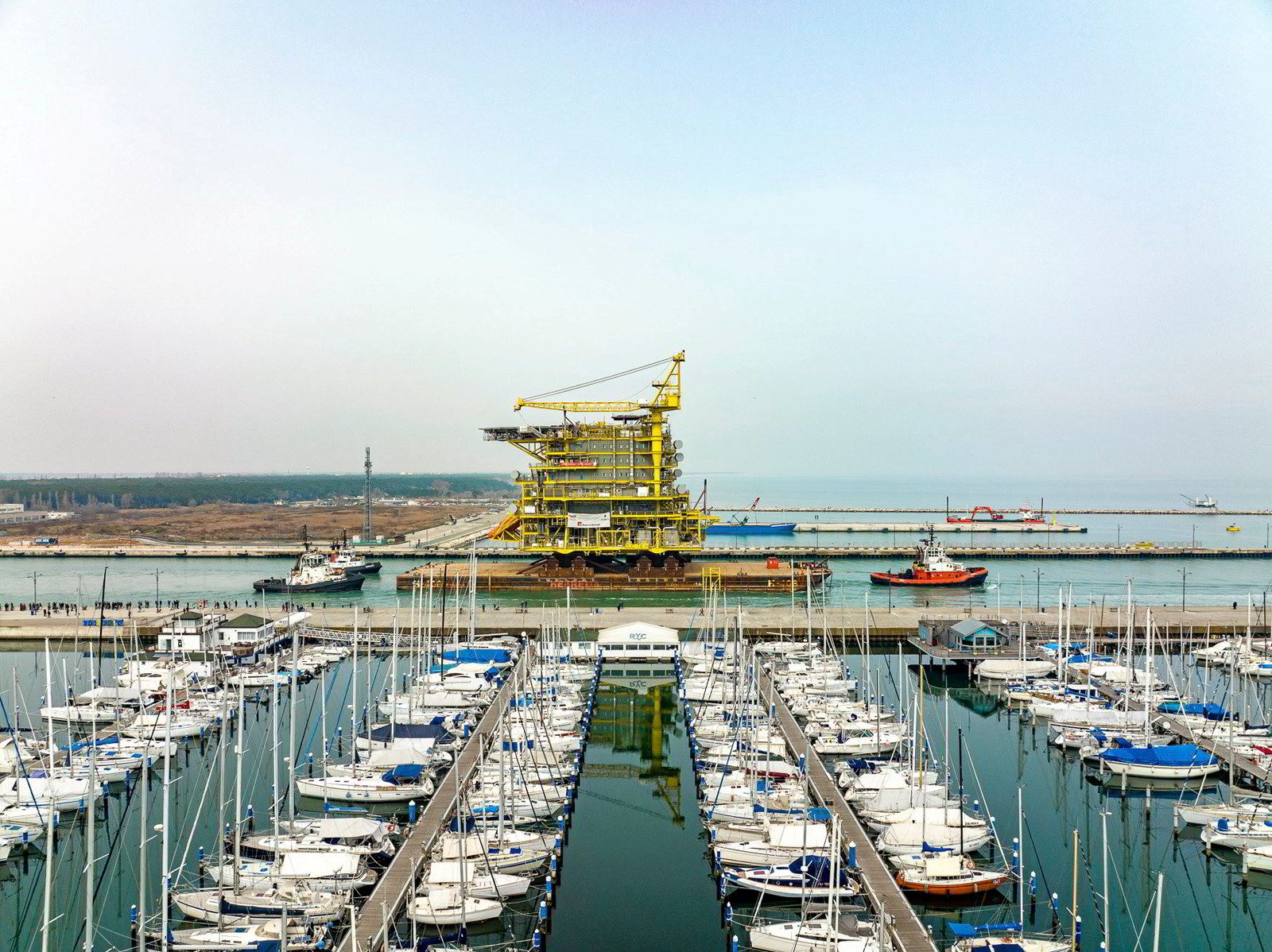 Tyra accommodation topsides on the move from Italy's Rosetti Marino ...