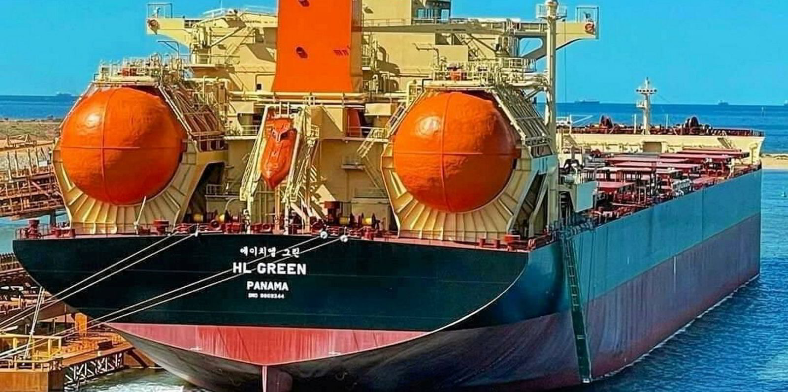 Bunker tank-type choice hots up for shipowners on LNG fuelling | TradeWinds