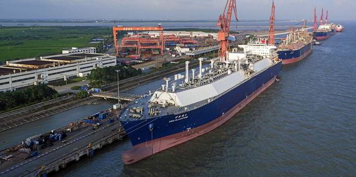 CSSC Shipping firms up LNG carrier option at Hudong-Zhonghua | TradeWinds