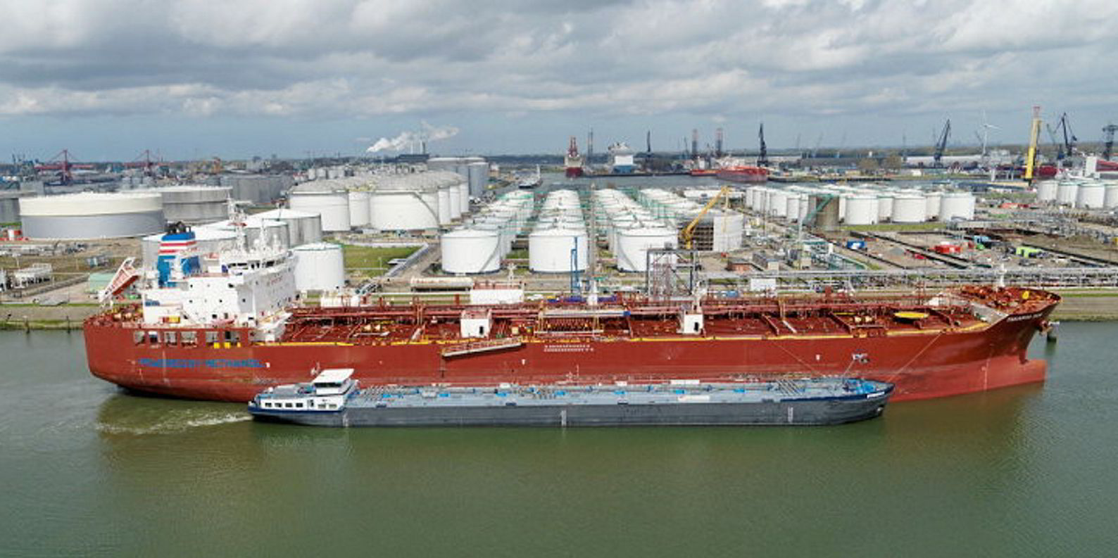 Over half of newbuildings ordered in 2030 will be dual-fuel ships, MAN ...