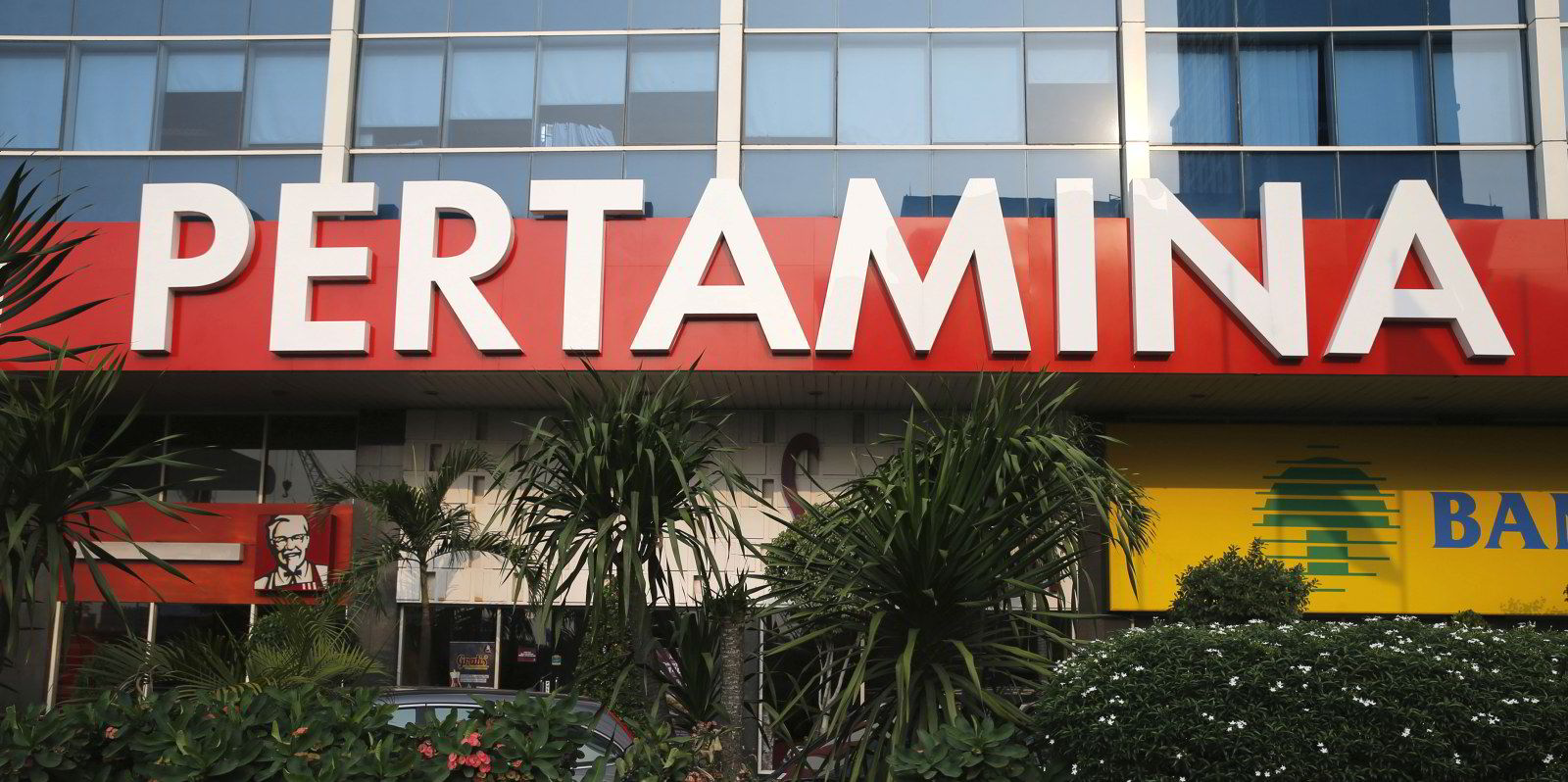 Pertamina International inks huge deal for 15 product tankers at ...