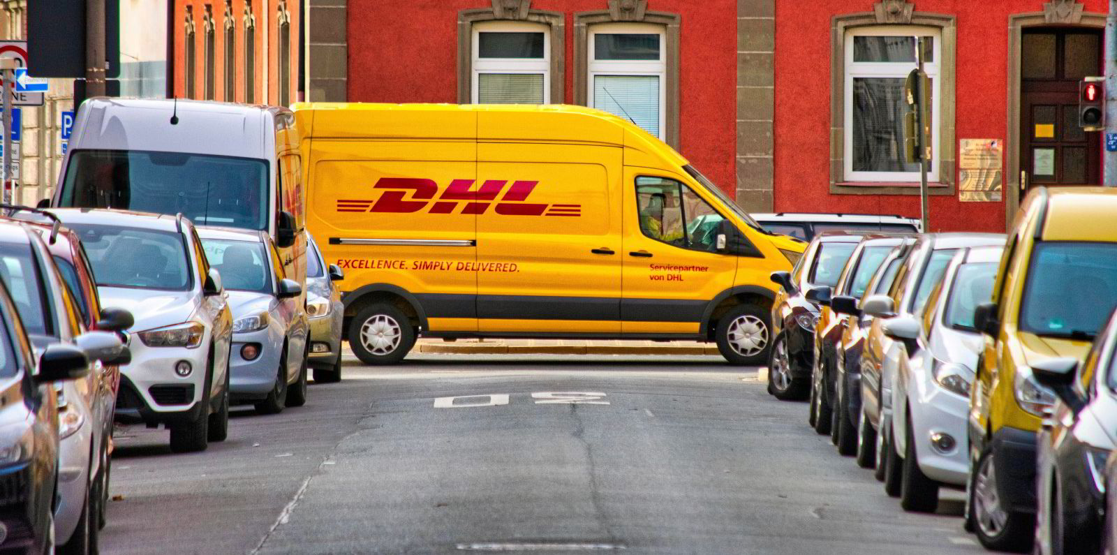 DHL forges biofuels deal with Hapag-Lloyd in bid to chop 14,000 tonnes ...