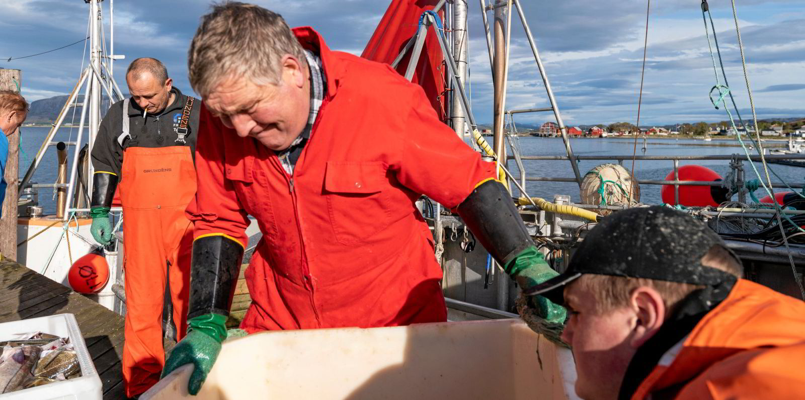 Bli med inn på et fiskemottak av den gamle sorten: – Det er bare her vi ...