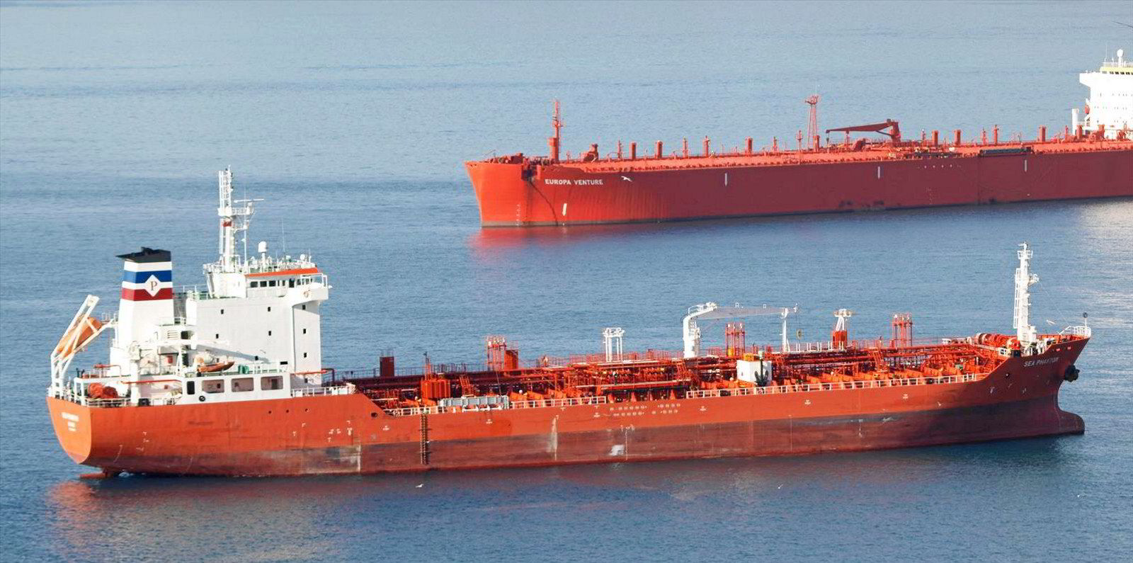 Greek handysize tanker boarded but Thenamaris VLCC repels pirate attack ...