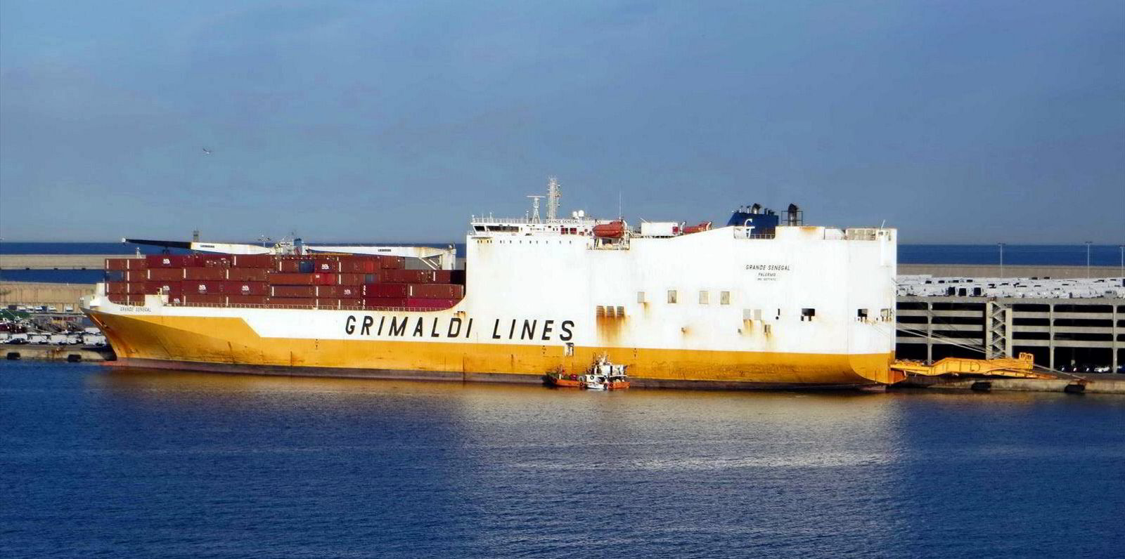 Grimaldi conro ship remains aground off Mexico for several days ...