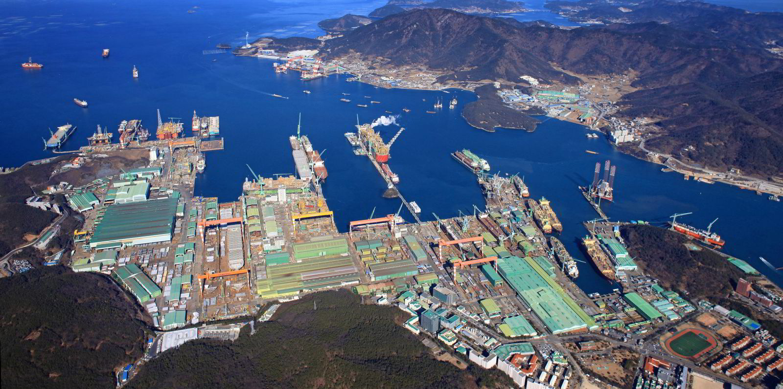 South Korean shipyards rake in LNG-fuelled container ship newbuildings ...