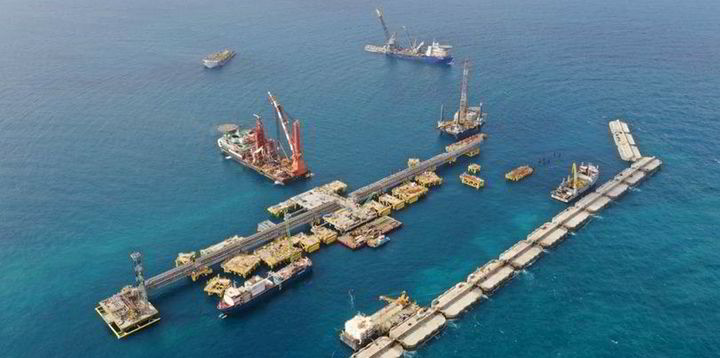 Floater for BP’s huge African LNG project delayed, but overall schedule ...