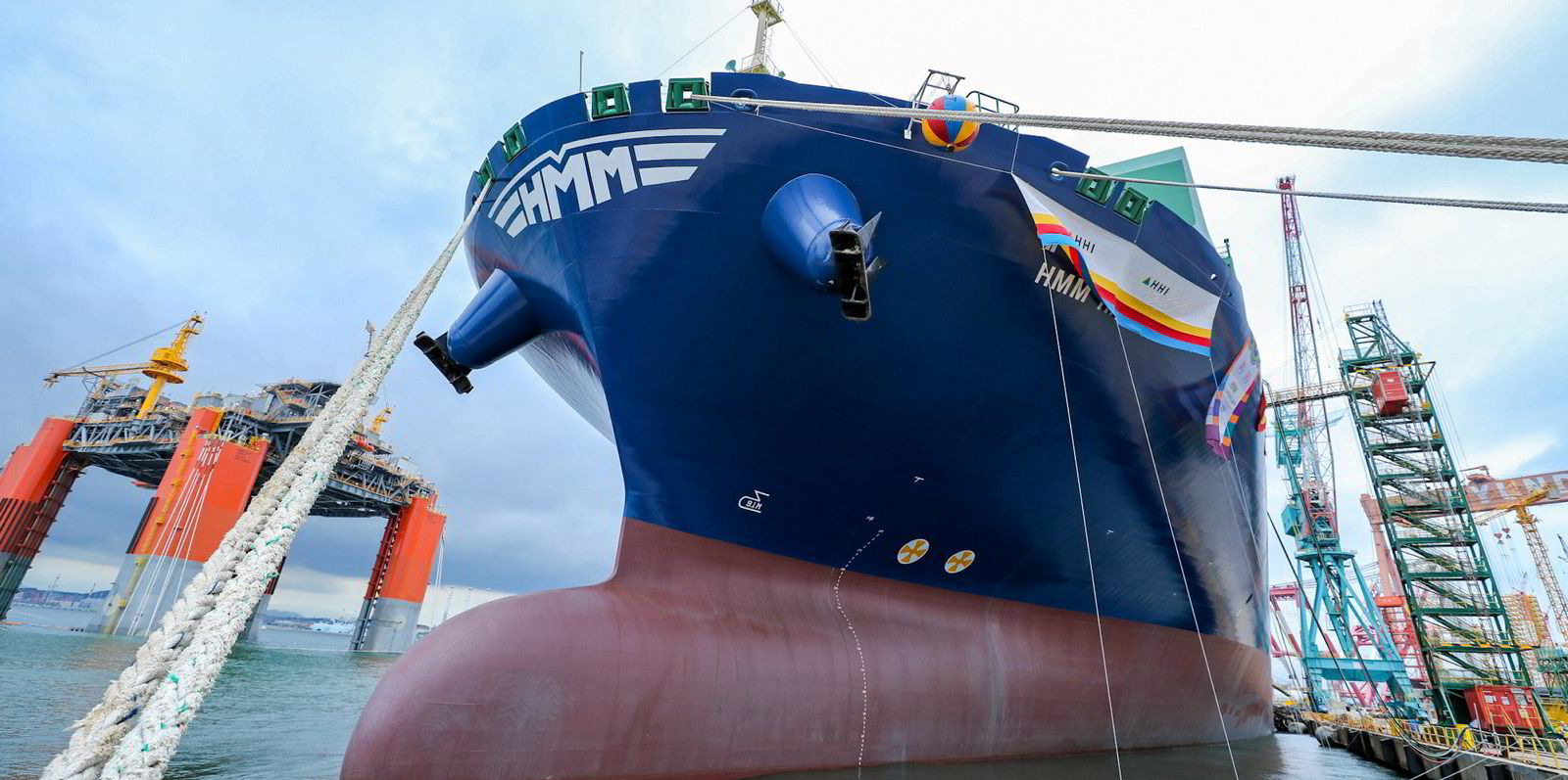 Liner giant HMM orders ‘world’s first’ 9,000-teu methanol-powered ...