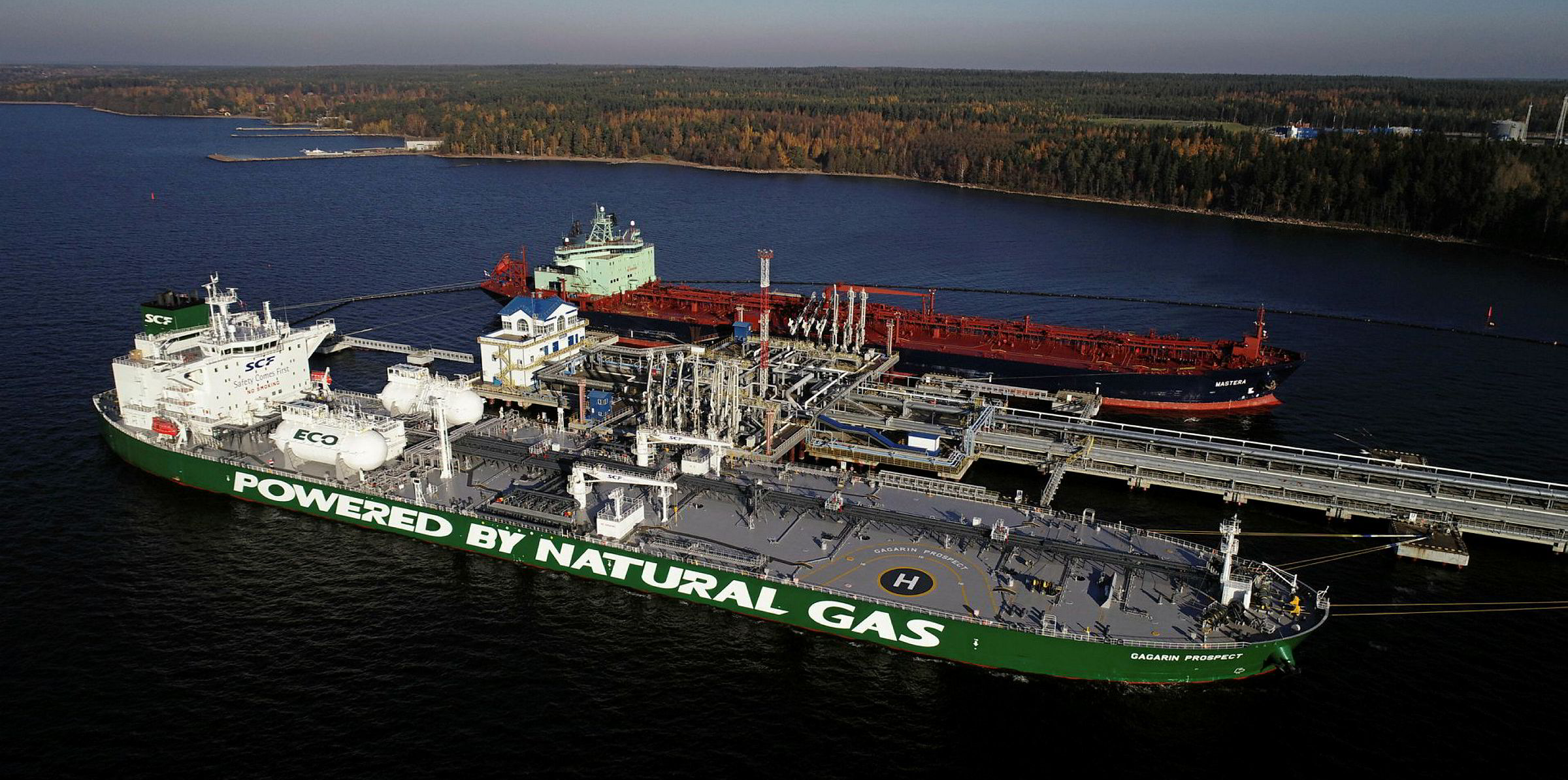 Shell homes in on shipowners for LNG-fuelled LR2 dozen | TradeWinds