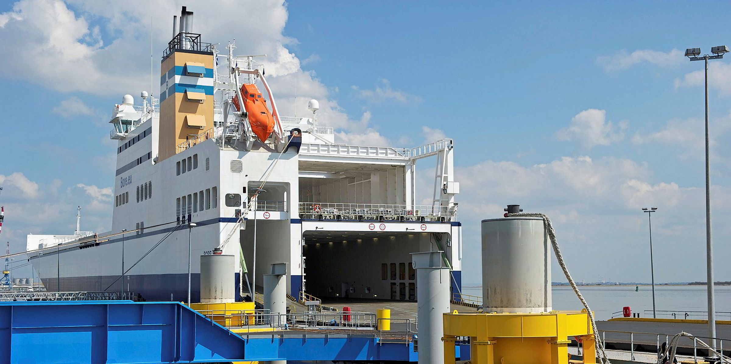 Bore books LNG-fueled Ro-Lo trio at China's Wuhu | TradeWinds