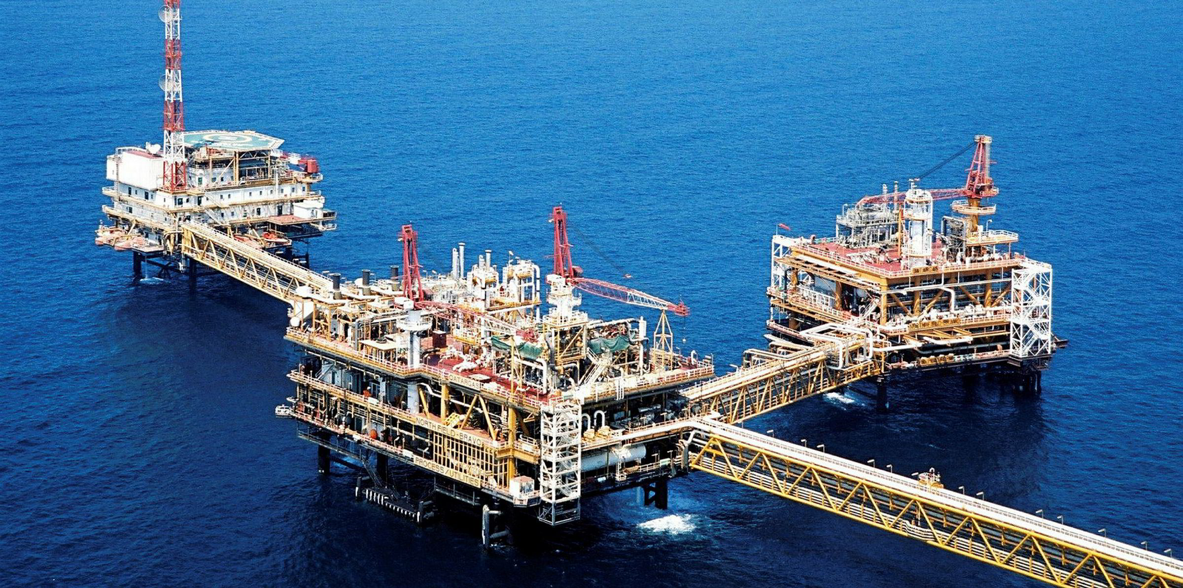 Qatargas weighs up bids for work on giant offshore North Field ...