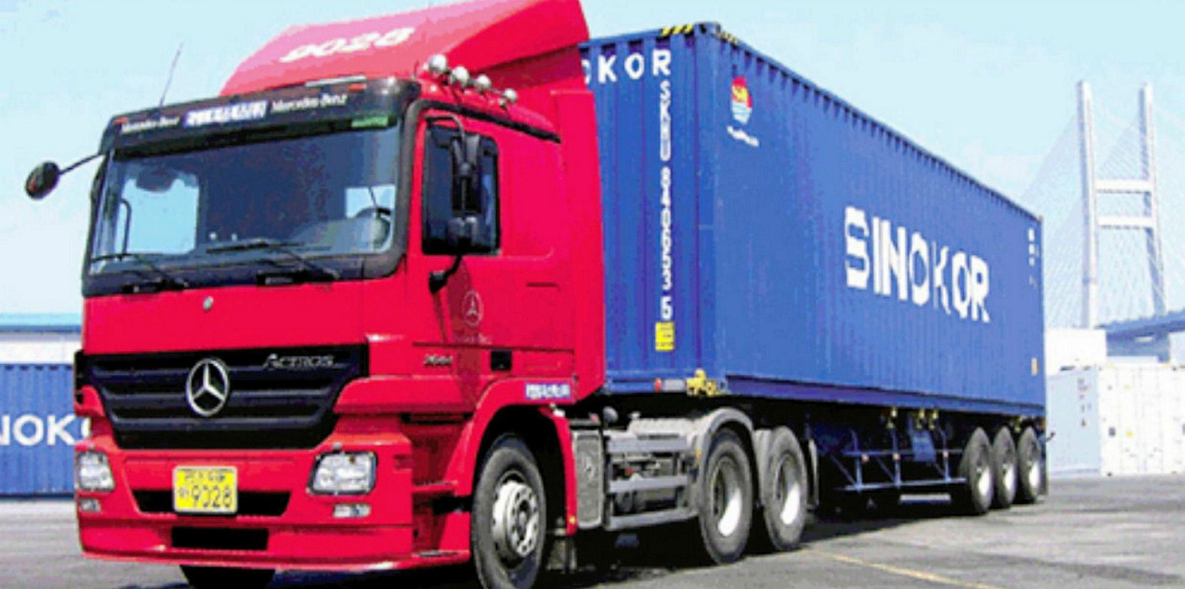 Cosmoship Maritime nets Sinokor cape | TradeWinds