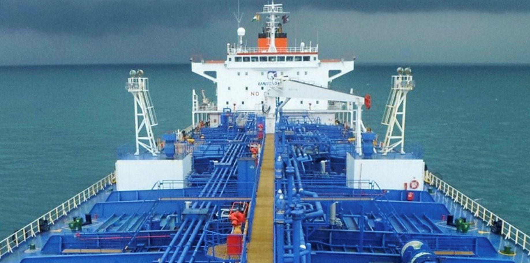 Hose rupture causes Andromeda tanker spill | TradeWinds