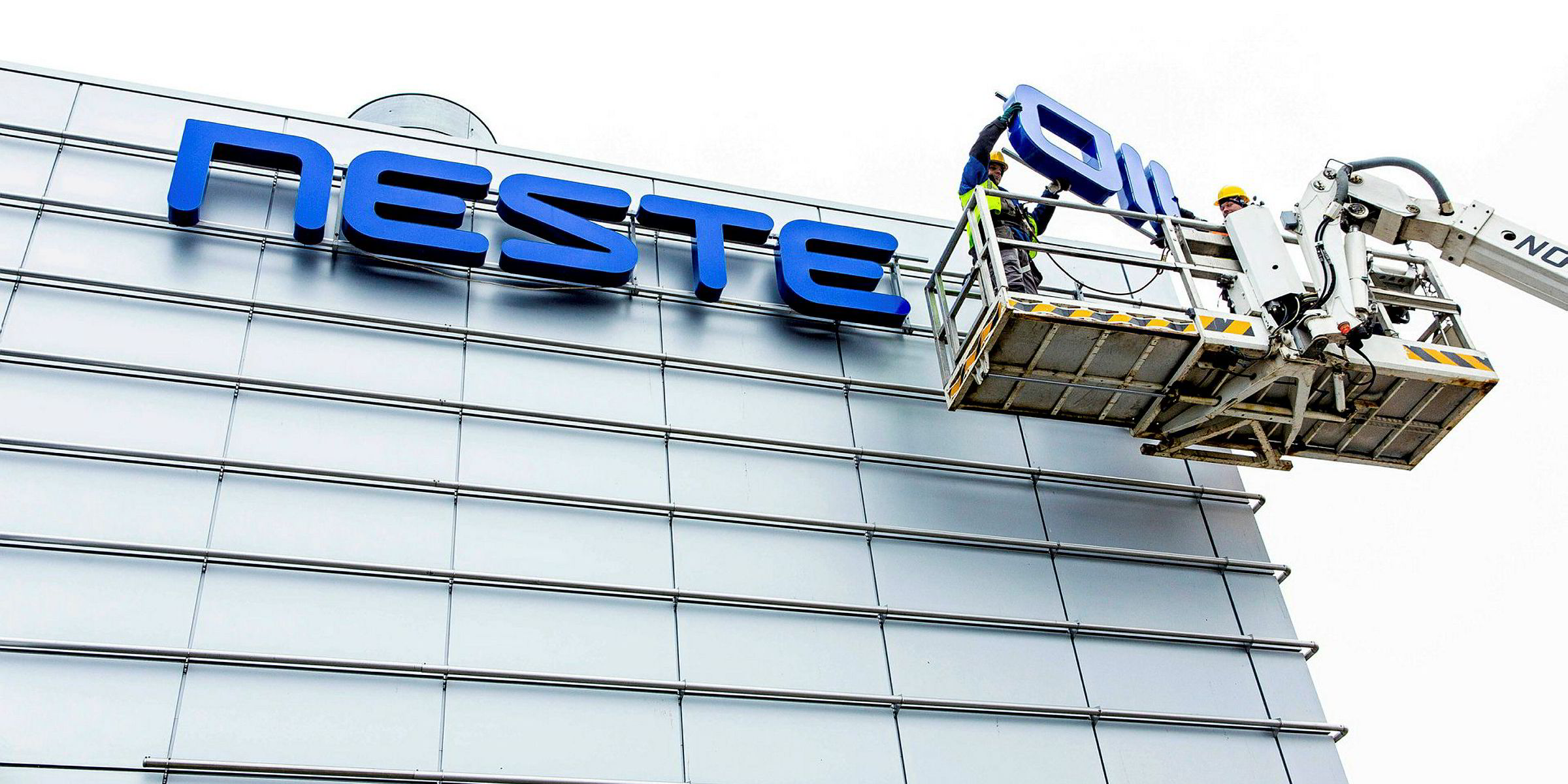 Neste re-emerges as shipowner with ice-class tanker order | TradeWinds