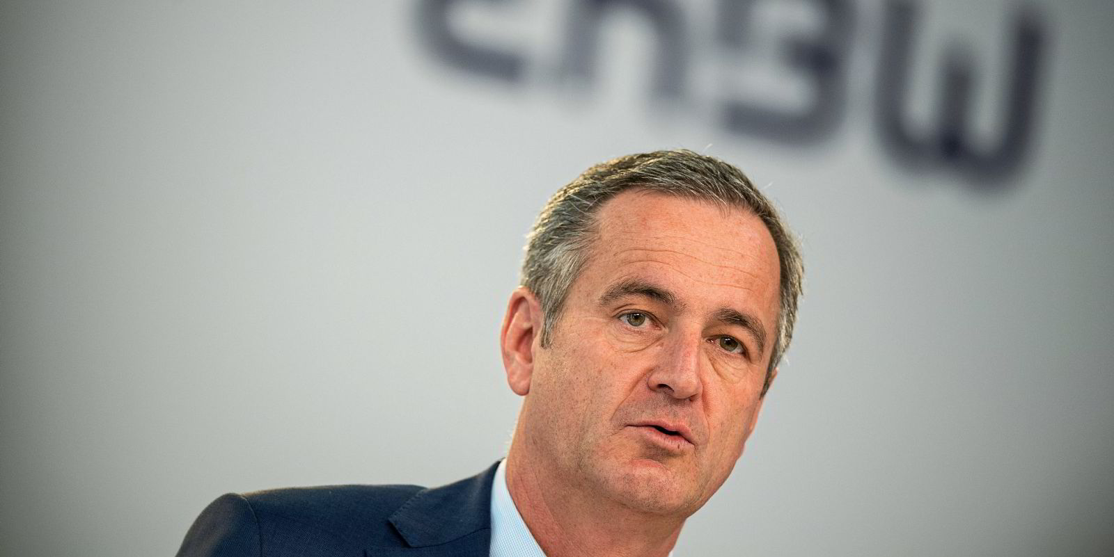Solar power price plunge points the way for green hydrogen: EnBW CEO ...