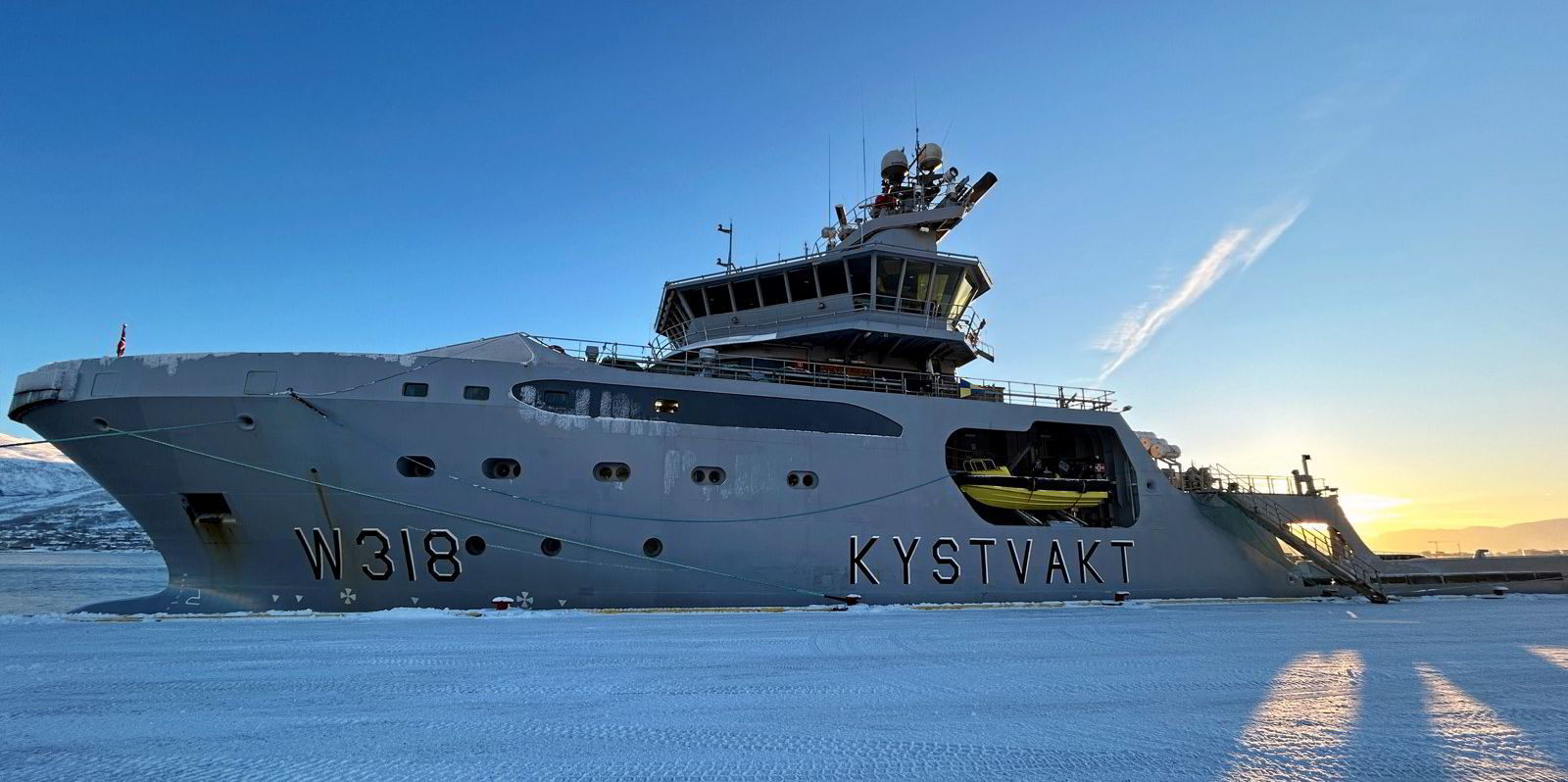 «Hunter» er ankommet Tromsø. Der venter kriseteam for å ta imot ...