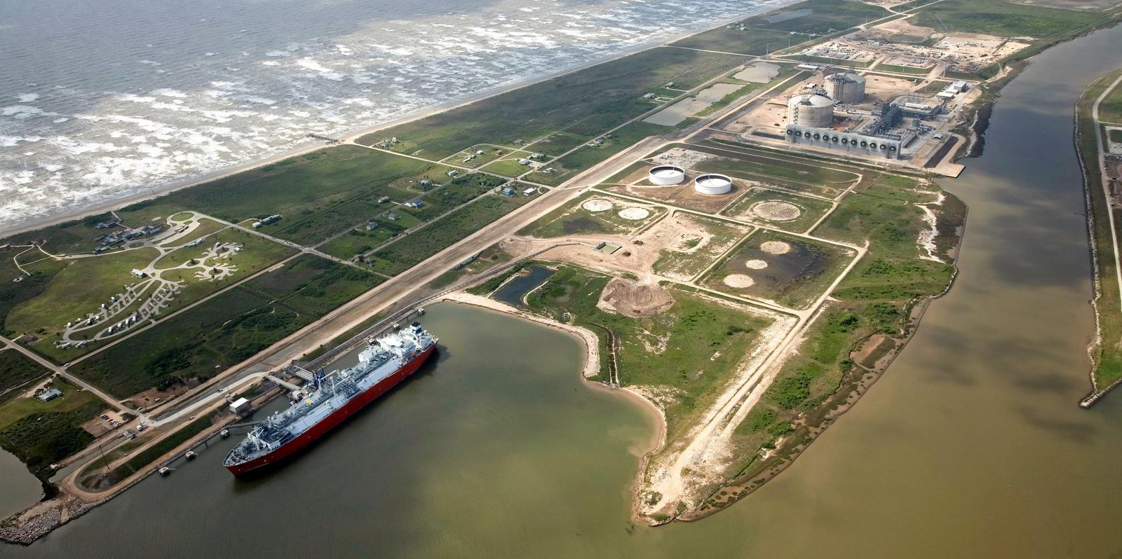 Freeport LNG shrugs off regulator concerns about new delays | Upstream ...