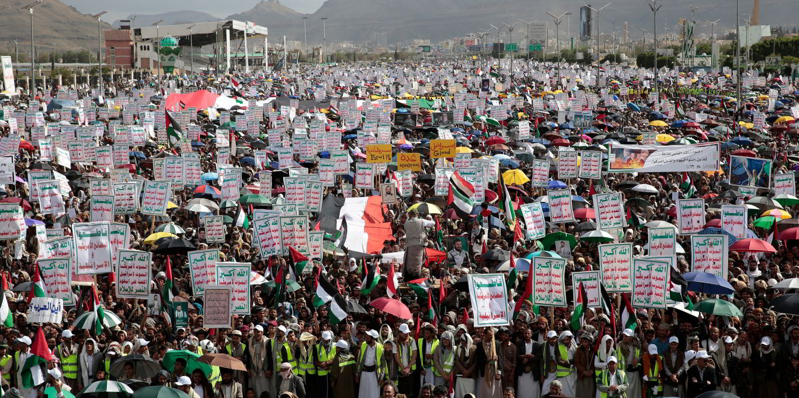 Fresh Houthi strike breaks week-long lull in Gulf of Aden attacks ...