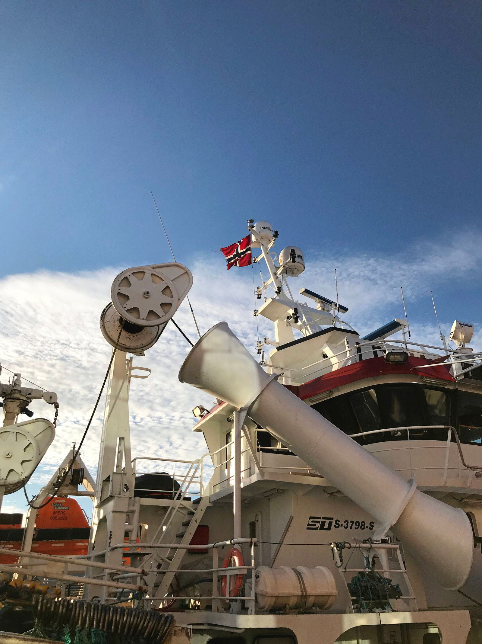 Høstens sildefiske har fått en forsiktig start med tre fangster fra tre ...