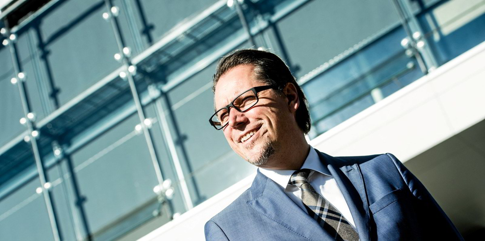 Shipowners face zero-emissions bill of up to $450bn, warns DNV | TradeWinds