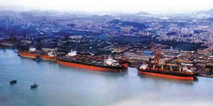 Transworld signs for boxships | TradeWinds