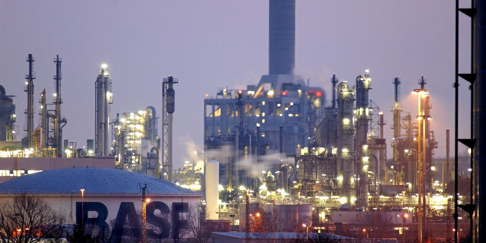 'Industrial fairy tale' | Siemens Energy opens hydrogen electrolyser gigafactory in Berlin ...