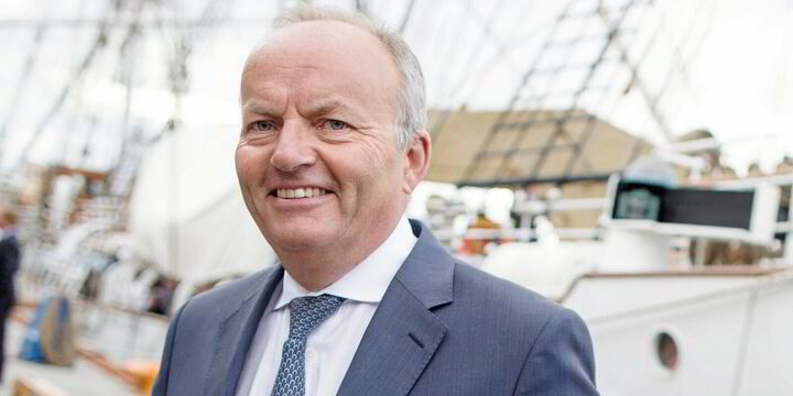 Top pick or sell? Himalaya Shipping splits dry bulk stock analysts ...