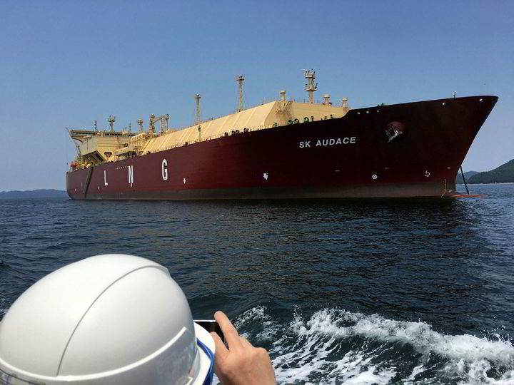 Pioneering XDF engine-fitted LNG carrier set for delivery from SHI ...