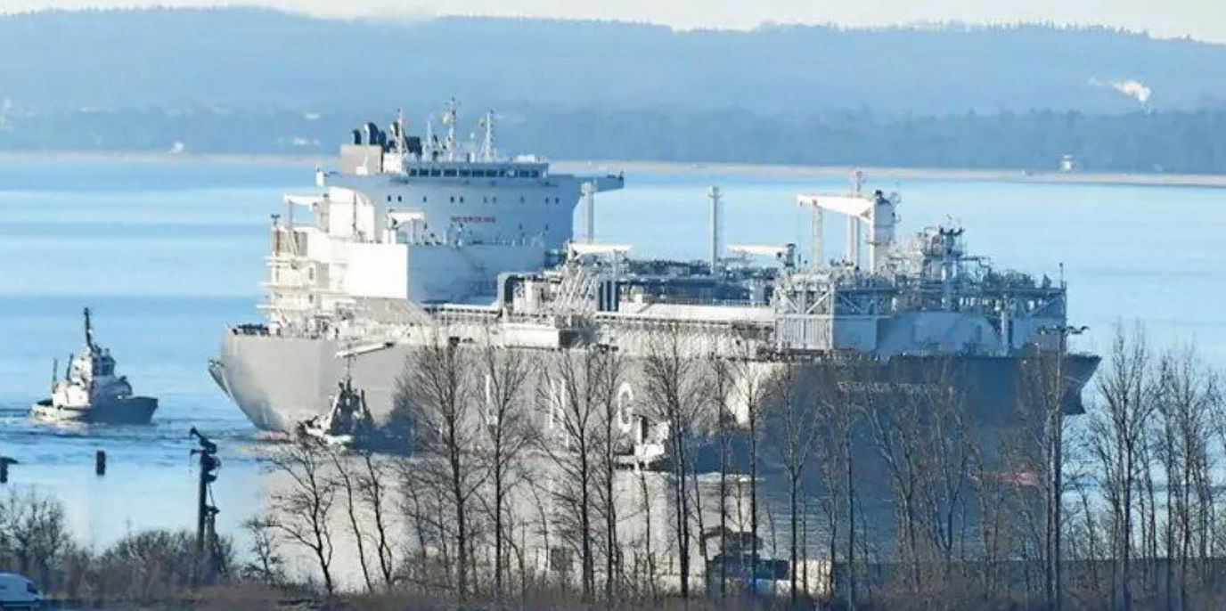 Germany’s latest two FSRUs line up to start work | TradeWinds