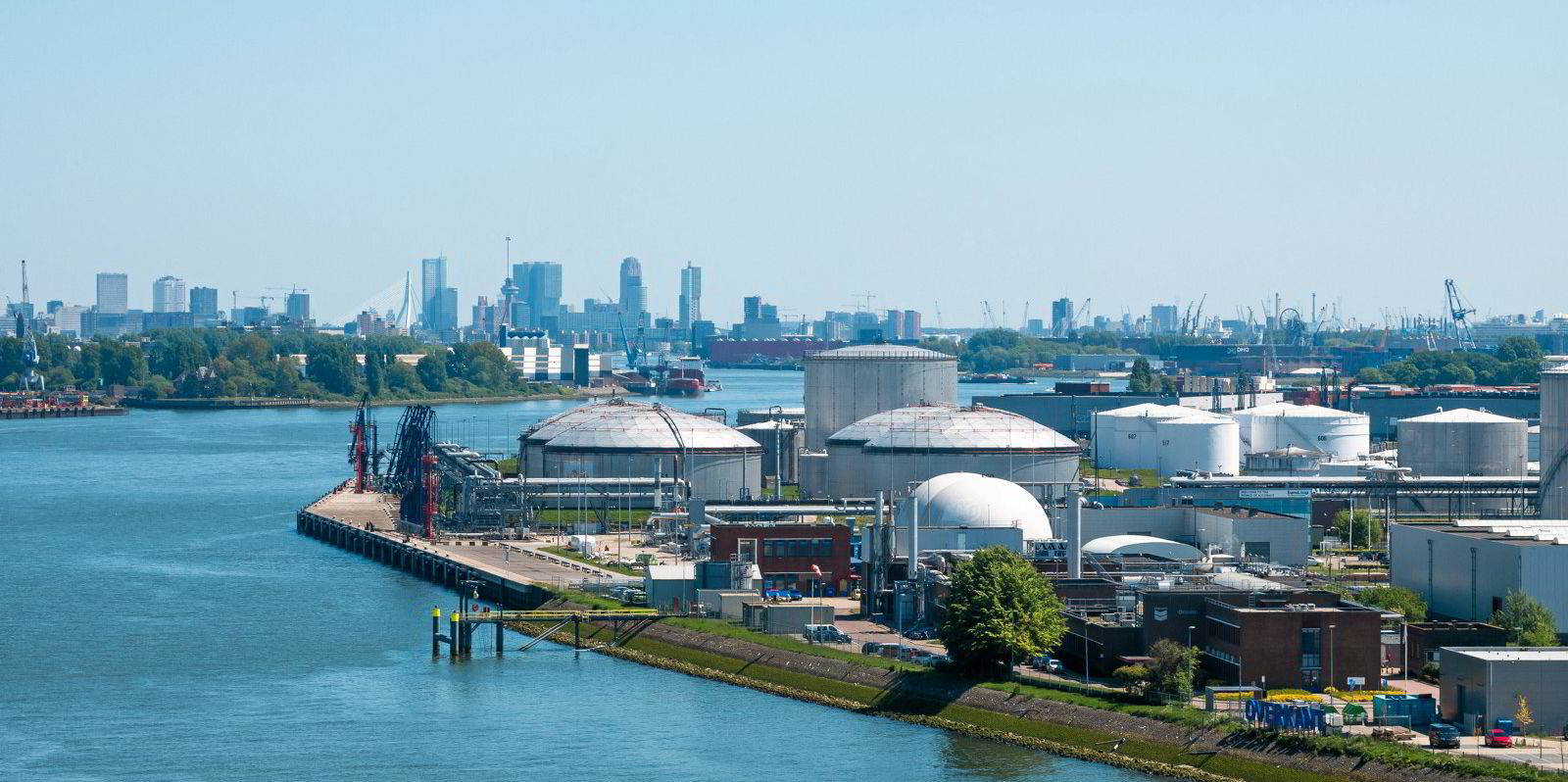 Green ammonia import terminal planned for Rotterdam | TradeWinds