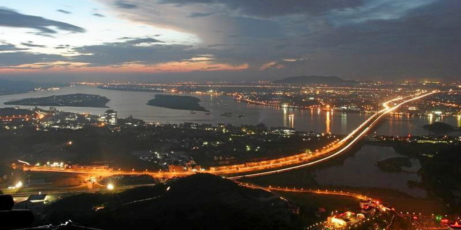 Four seafarers missing after cargo ship hits bridge in China | TradeWinds