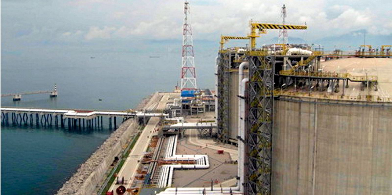 Australia tops China LNG import charts despite frosty political ...