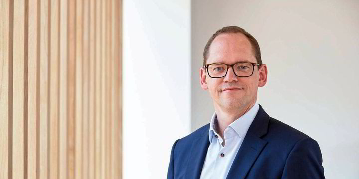 Orsted shake-up to focus on regions as deputy CEO Neubert leaves green ...