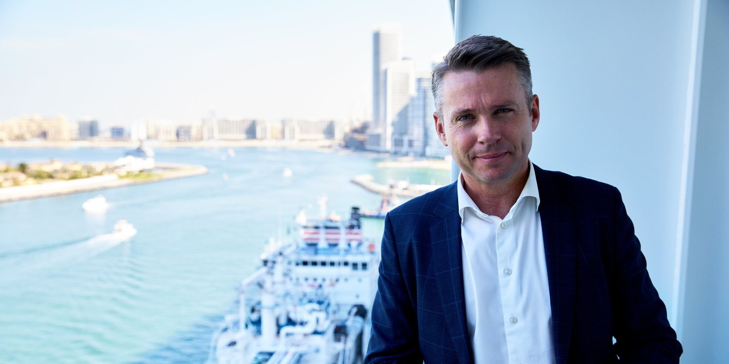 Monjasa bursts into LNG bunkering scene with intent to grow UAE supply ...