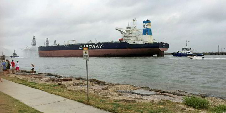 VLCC makes first layberth at US Gulf | TradeWinds