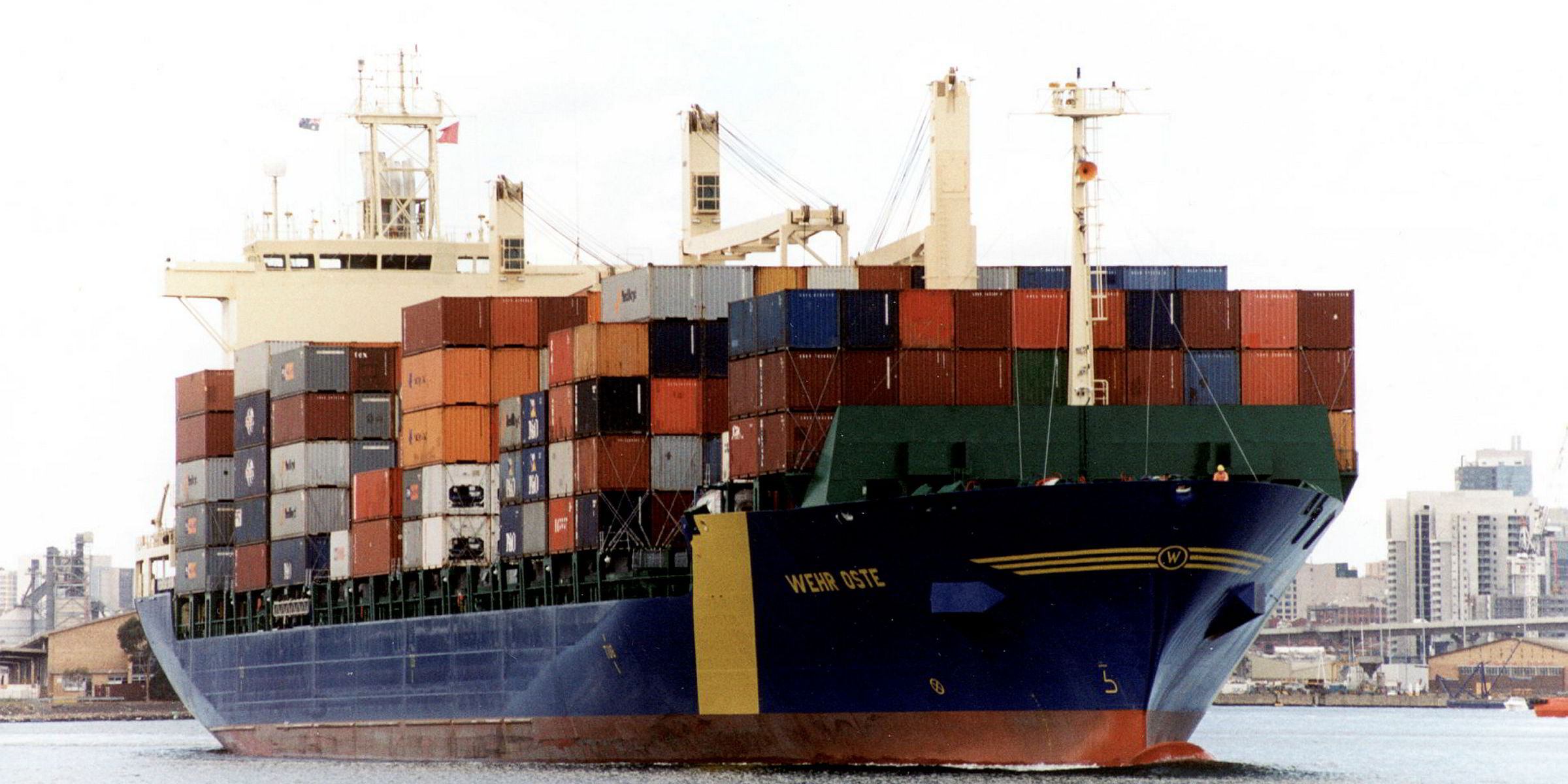 Boxship bonanza rolls on as buyers snap up feeders | TradeWinds