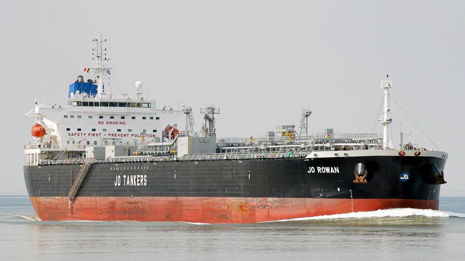 NIS-flåten krymper videre – håper flere flagger hjem | Kystens ...