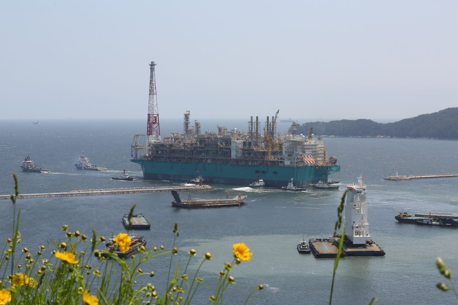 Petronas sails Satu PFLNG | Upstream Online