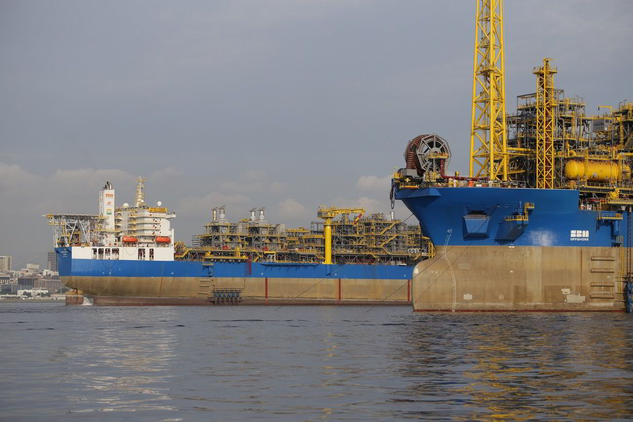 GALLERY: FPSOs pass in the daytime | Upstream Online